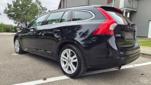 Black Volvo V60 2011 in Kaunas, with an engine capacity of 2.00 L and mileage of 316 thousand km for 5350 €, photo 11 on AUTOMOTO.COM.LV