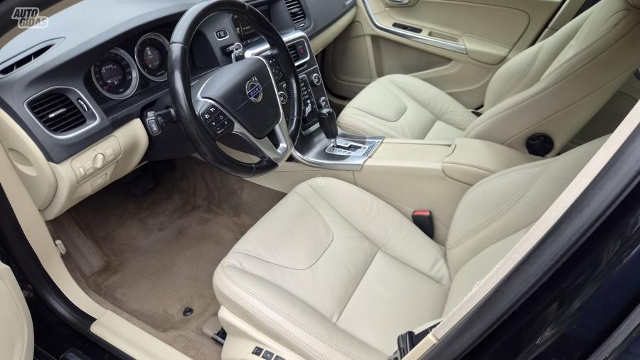 Black Volvo V60 2011 in Kaunas, with an engine capacity of 2.00 L and mileage of 316 thousand km for 5350 €, photo 20 on AUTOMOTO.COM.LV