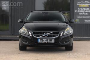 Черный Вольво B60 2011 в Елгава, объемом двигателя 2.40 л и пробегом 325 тыс. км за 5600 €, фото 4 на AUTOMOTO.COM.LV