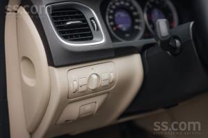 Black Volvo V60 2011 in Riga, with an engine capacity of 2.40 L and mileage of 330 thousand km for 5000 €, photo 13 on AUTOMOTO.COM.LV