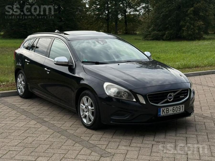 Черный Вольво B60 2011 в Рига, объемом двигателя 2.40 л и пробегом 364 тыс. км за 3990 €, фото 3 на AUTOMOTO.COM.LV