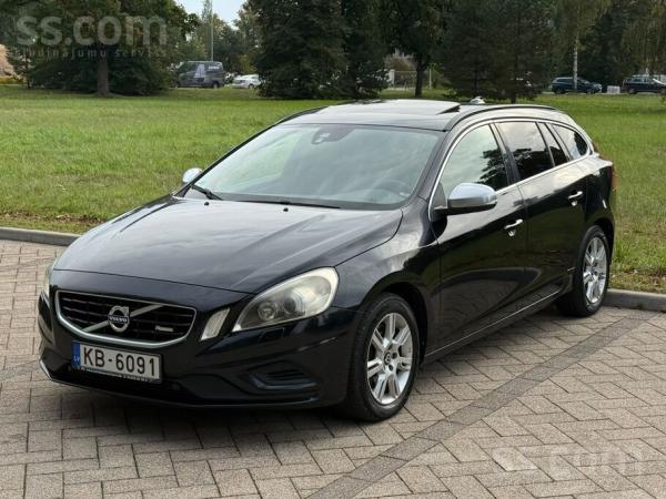 Черный Вольво B60 2011 в Рига, объемом двигателя 2.40 л и пробегом 364 тыс. км за 3990 €, фото 4 на AUTOMOTO.COM.LV