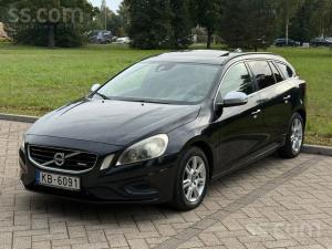 Черный Вольво B60 2011 в Рига, объемом двигателя 2.40 л и пробегом 364 тыс. км за 3990 €, фото 4 на AUTOMOTO.COM.LV
