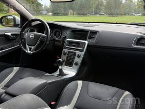 Черный Вольво B60 2011 в Рига, объемом двигателя 2.40 л и пробегом 364 тыс. км за 3990 €, фото 9 на AUTOMOTO.COM.LV