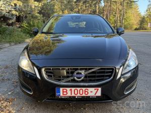 Melns Volvo V60 2011 Rīga, ar dzinēja tilpumu 2.00 L un nobraukumu 328 tūkst. km par 4499 €, foto 29 vietnē AUTOMOTO.COM.LV