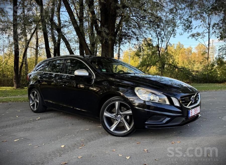 Melns Volvo V60 2011 Jūrmala, ar dzinēja tilpumu 2.40 L un nobraukumu 190 tūkst. km par 7950 €, foto 4 vietnē AUTOMOTO.COM.LV