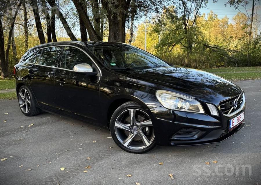 Melns Volvo V60 2011 Jūrmala, ar dzinēja tilpumu 2.40 L un nobraukumu 190 tūkst. km par 7950 €, foto 5 vietnē AUTOMOTO.COM.LV