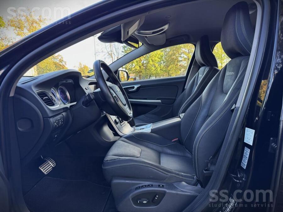 Melns Volvo V60 2011 Jūrmala, ar dzinēja tilpumu 2.40 L un nobraukumu 190 tūkst. km par 7950 €, foto 13 vietnē AUTOMOTO.COM.LV