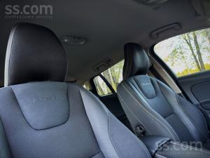 Melns Volvo V60 2011 Jūrmala, ar dzinēja tilpumu 2.40 L un nobraukumu 190 tūkst. km par 7950 €, foto 17 vietnē AUTOMOTO.COM.LV
