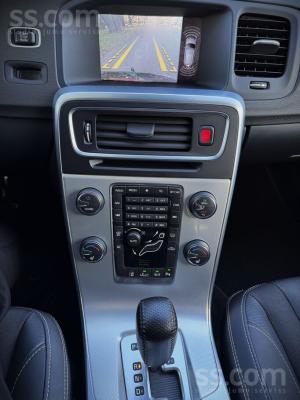 Melns Volvo V60 2011 Jūrmala, ar dzinēja tilpumu 2.40 L un nobraukumu 190 tūkst. km par 7950 €, foto 21 vietnē AUTOMOTO.COM.LV