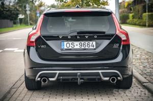 Melns Volvo V60 2011 Rīga, ar dzinēja tilpumu 2.40 L un nobraukumu 324 tūkst. km par 4990 €, foto 6 vietnē AUTOMOTO.COM.LV