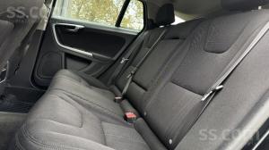 Melns Volvo V60 2011 Rīga, ar dzinēja tilpumu 1.60 L un nobraukumu 298 tūkst. km par 3950 €, foto 14 vietnē AUTOMOTO.COM.LV