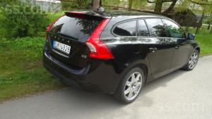 Melns Volvo V60 2012 Rīga, ar dzinēja tilpumu 2.00 L un nobraukumu 327 tūkst. km par 5800 €, foto 4 vietnē AUTOMOTO.COM.LV