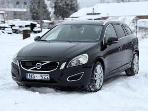 Melns Volvo V60 2012 Ogre, ar dzinēja tilpumu 2.40 L un nobraukumu 369 tūkst. km par 7200 €, foto 3 vietnē AUTOMOTO.COM.LV