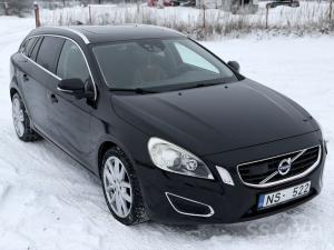 Melns Volvo V60 2012 Ogre, ar dzinēja tilpumu 2.40 L un nobraukumu 369 tūkst. km par 7200 €, foto 8 vietnē AUTOMOTO.COM.LV