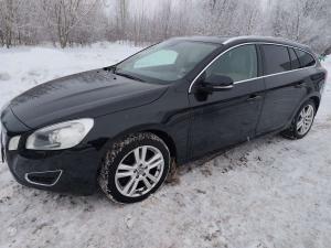 Melns Volvo V60 2012 Panevēža, ar dzinēja tilpumu 1.98 L un nobraukumu 369 tūkst. km par 5300 €, foto 7 vietnē AUTOMOTO.COM.LV