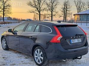 Melns Volvo V60 2012 Valmiera, ar dzinēja tilpumu 1.60 L un nobraukumu 255 tūkst. km par 6200 €, foto 6 vietnē AUTOMOTO.COM.LV