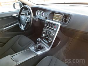 Melns Volvo V60 2012 Valmiera, ar dzinēja tilpumu 1.60 L un nobraukumu 255 tūkst. km par 6200 €, foto 22 vietnē AUTOMOTO.COM.LV