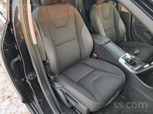 Melns Volvo V60 2012 Valmiera, ar dzinēja tilpumu 1.60 L un nobraukumu 255 tūkst. km par 6200 €, foto 23 vietnē AUTOMOTO.COM.LV