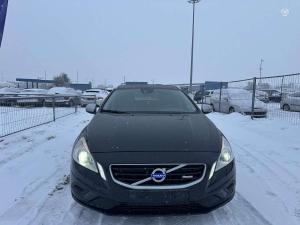 Black Volvo V60 2012 in Marijampole, with an engine capacity of 1.56 L and mileage of 216 thousand km for 5450 €, photo 2 on AUTOMOTO.COM.LV