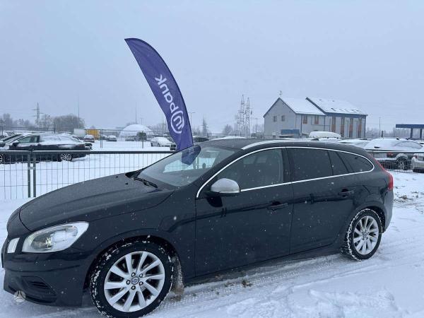 Black Volvo V60 2012 in Marijampole, with an engine capacity of 1.56 L and mileage of 216 thousand km for 5450 €, photo 8 on AUTOMOTO.COM.LV