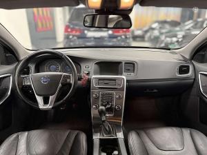 Melns Volvo V60 2012 Klaipėda, ar dzinēja tilpumu 2.40 L un nobraukumu 263 tūkst. km par 7400 €, foto 3 vietnē AUTOMOTO.COM.LV