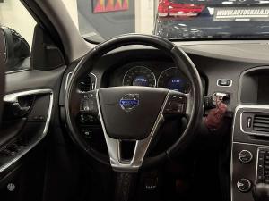 Melns Volvo V60 2012 Klaipėda, ar dzinēja tilpumu 2.40 L un nobraukumu 263 tūkst. km par 7400 €, foto 14 vietnē AUTOMOTO.COM.LV