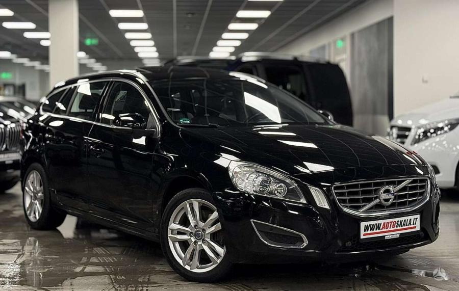 Melns Volvo V60 2012 Klaipėda, ar dzinēja tilpumu 2.40 L un nobraukumu 263 tūkst. km par 7400 €, foto 19 vietnē AUTOMOTO.COM.LV
