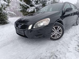 Black Volvo V60 2012 in Varena, with an engine capacity of 1.98 L and mileage of 263 thousand km for 5950 €, photo  on AUTOMOTO.COM.LV