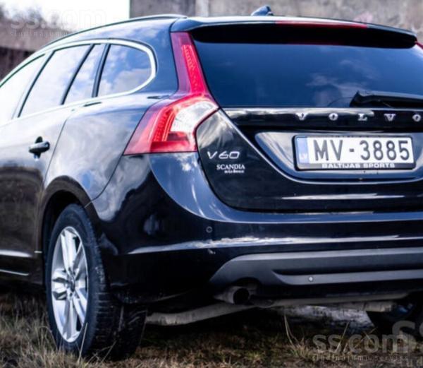 Black Volvo V60 2012 in Jurmala, with an engine capacity of 1.60 L and mileage of 0 thousand km for 5200 €, photo 2 on AUTOMOTO.COM.LV
