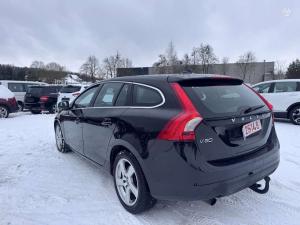 Black Volvo V60 2012 in Alytus, with an engine capacity of 1.98 L and mileage of 280 thousand km for 5300 €, photo 10 on AUTOMOTO.COM.LV