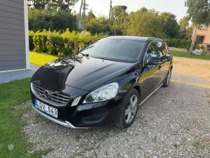 Black Volvo V60 2012 in Kursenai, with an engine capacity of 1.98 L and mileage of 396 thousand km for 5000 €, photo  on AUTOMOTO.COM.LV