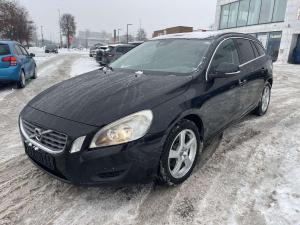 Melns Volvo V60 2012 Kauņa, ar dzinēja tilpumu 1.56 L un nobraukumu 234 tūkst. km par 4950 €, foto  vietnē AUTOMOTO.COM.LV