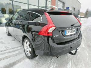 Black Volvo V60 2012 in Klaipeda, with an engine capacity of 2.40 L and mileage of 255 thousand km for 6950 €, photo 12 on AUTOMOTO.COM.LV