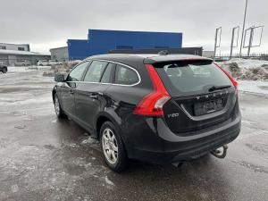 Melns Volvo V60 2012 Marijampole, ar dzinēja tilpumu 1.56 L un nobraukumu 224 tūkst. km par 4750 €, foto 5 vietnē AUTOMOTO.COM.LV