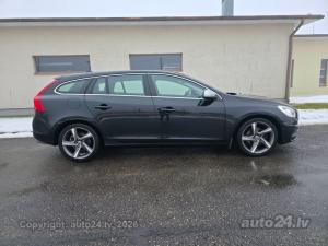 Black Volvo V60 2012 in Paide, with an engine capacity of 2.00 L and mileage of 295 thousand km for 6990 €, photo 9 on AUTOMOTO.COM.LV