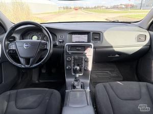 Melns Volvo V60 2012 Panevēža, ar dzinēja tilpumu 1.60 L un nobraukumu 366 tūkst. km par 4750 €, foto 16 vietnē AUTOMOTO.COM.LV