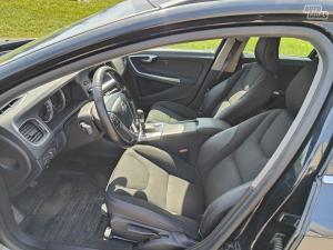 Black Volvo V60 2012 in Kaunas, with an engine capacity of 1.60 L and mileage of 300 thousand km for 4750 €, photo 6 on AUTOMOTO.COM.LV