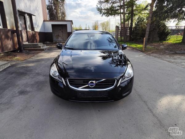 Melns Volvo V60 2012 Pakruojis, ar dzinēja tilpumu 2.40 L un nobraukumu 320 tūkst. km par 5400 €, foto 8 vietnē AUTOMOTO.COM.LV