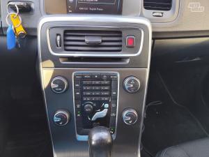 Melns Volvo V60 2012 Pakruojis, ar dzinēja tilpumu 2.40 L un nobraukumu 320 tūkst. km par 5400 €, foto 14 vietnē AUTOMOTO.COM.LV