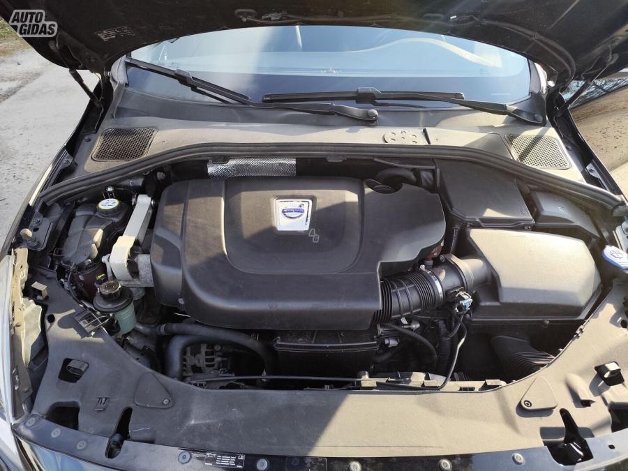 Melns Volvo V60 2012 Pakruojis, ar dzinēja tilpumu 2.40 L un nobraukumu 320 tūkst. km par 5400 €, foto 15 vietnē AUTOMOTO.COM.LV