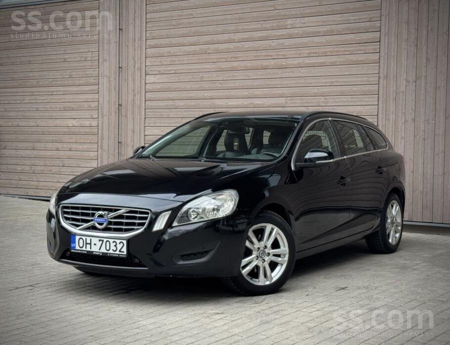 Черный Вольво B60 2012 в Елгава, объемом двигателя 2.00 л и пробегом 0 тыс. км за 6850 €, фото 3 на AUTOMOTO.COM.LV
