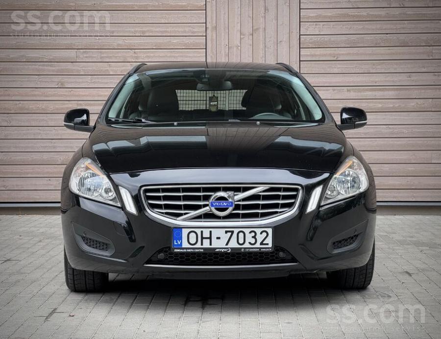 Черный Вольво B60 2012 в Елгава, объемом двигателя 2.00 л и пробегом 0 тыс. км за 6850 €, фото 6 на AUTOMOTO.COM.LV