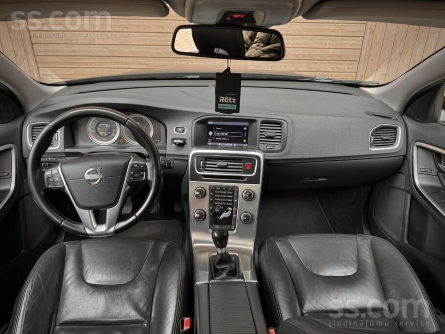 Черный Вольво B60 2012 в Елгава, объемом двигателя 2.00 л и пробегом 0 тыс. км за 6850 €, фото 12 на AUTOMOTO.COM.LV