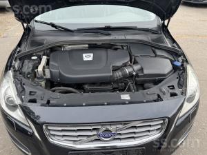 Black Volvo V60 2012 in Riga, with an engine capacity of 2.40 L and mileage of 248 thousand km for 6550 €, photo 22 on AUTOMOTO.COM.LV