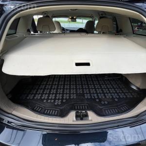 Black Volvo V60 2012 in Riga, with an engine capacity of 1.60 L and mileage of 318 thousand km for 5150 €, photo 9 on AUTOMOTO.COM.LV