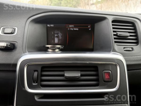 Black Volvo V60 2012 in Tukums, with an engine capacity of 1.60 L and mileage of 334 thousand km for 4100 €, photo 9 on AUTOMOTO.COM.LV