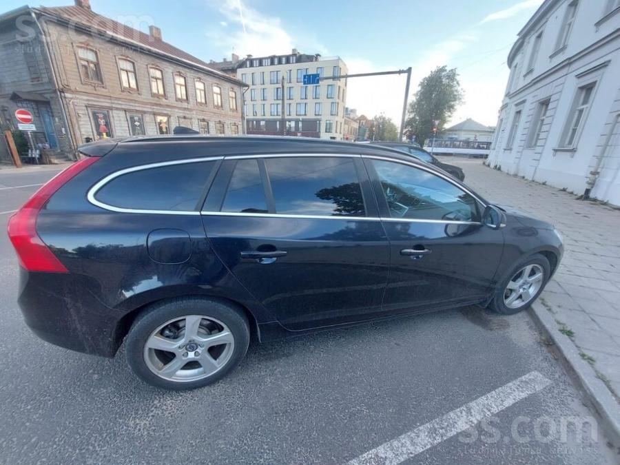 Черный Вольво B60 2012 в Рига, объемом двигателя 1.60 л и пробегом 336 тыс. км за 4200 €, фото 3 на AUTOMOTO.COM.LV