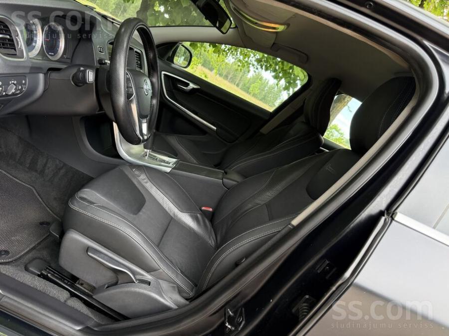 Черный Вольво B60 2012 в Рига, объемом двигателя 2.00 л и пробегом 265 тыс. км за 6950 €, фото 11 на AUTOMOTO.COM.LV