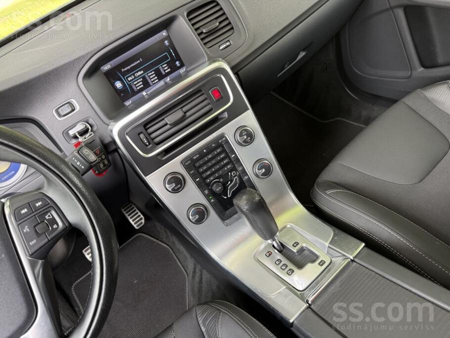 Черный Вольво B60 2012 в Рига, объемом двигателя 2.00 л и пробегом 265 тыс. км за 6950 €, фото 24 на AUTOMOTO.COM.LV